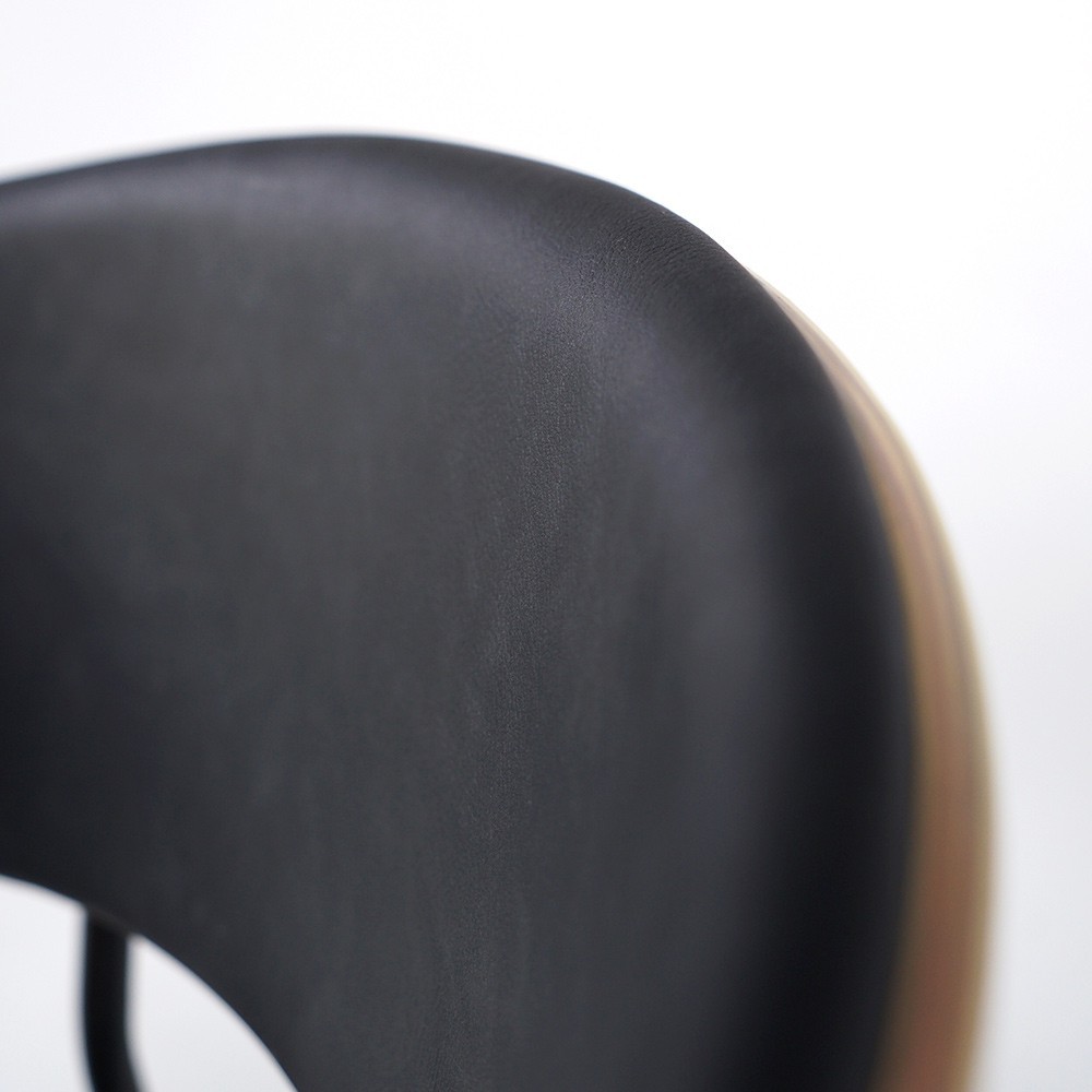 Chaise en cuir noir et bois de chêne - Crib